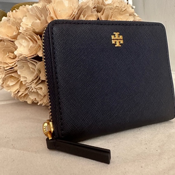 Tory Burch | Bags | New Tory Burch Emerson Zip Keychain Wallet | Poshmark